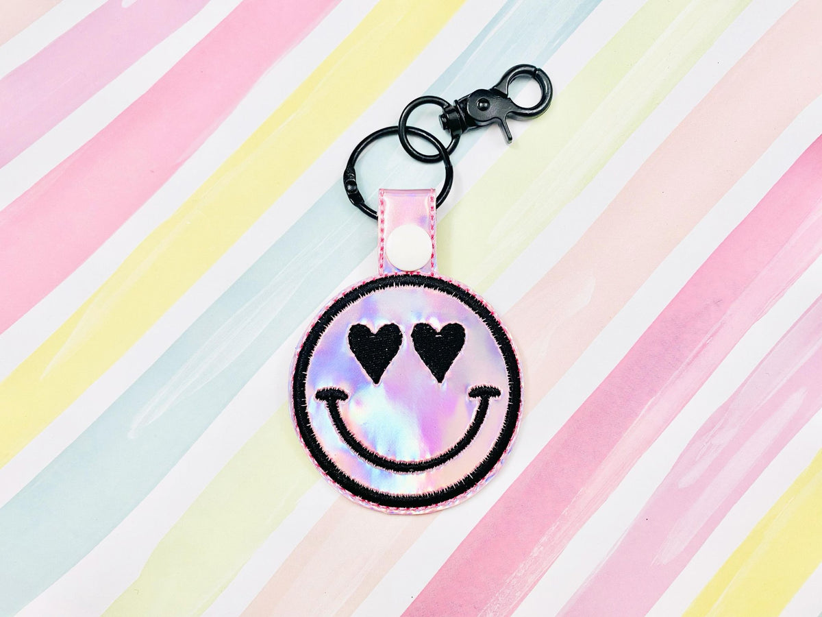 Smiley Face Hearts Snap Tab – Crashing Waves Designs