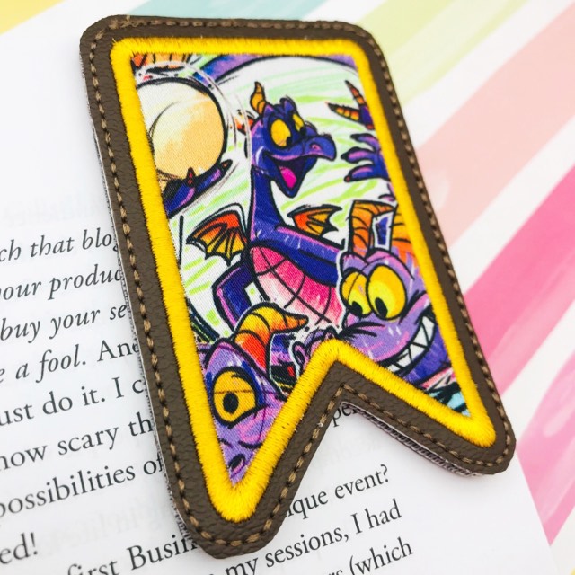 Corner Applique Bookmark 4 – Crashing Waves Designs
